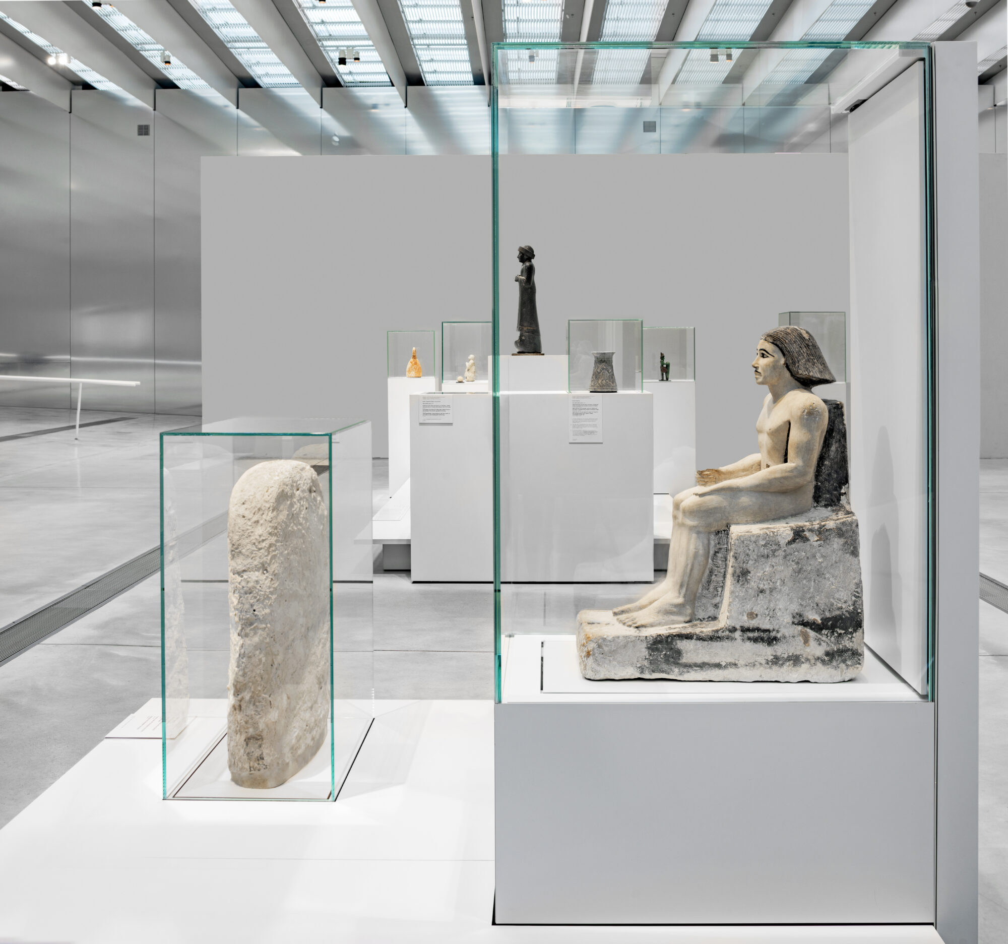 Louvre Lens - Projects - Goppion