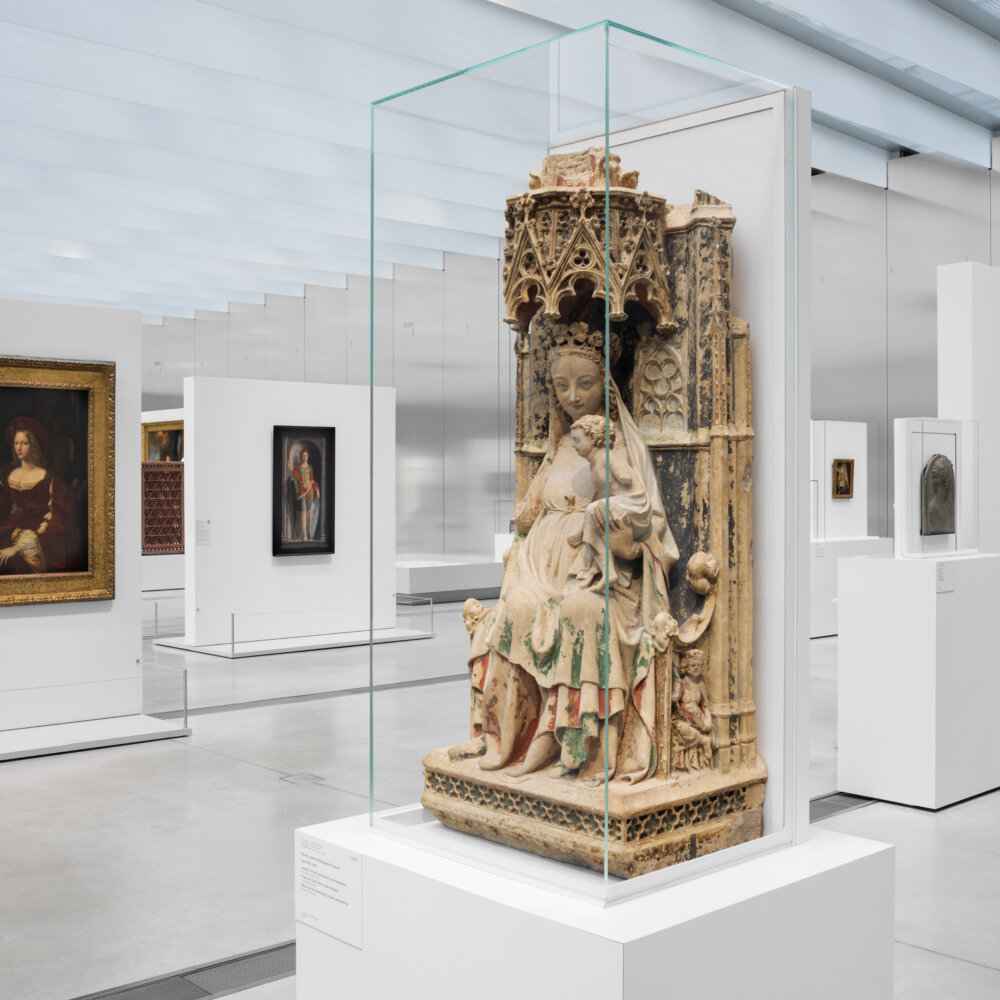 Louvre Lens - Projects - Goppion