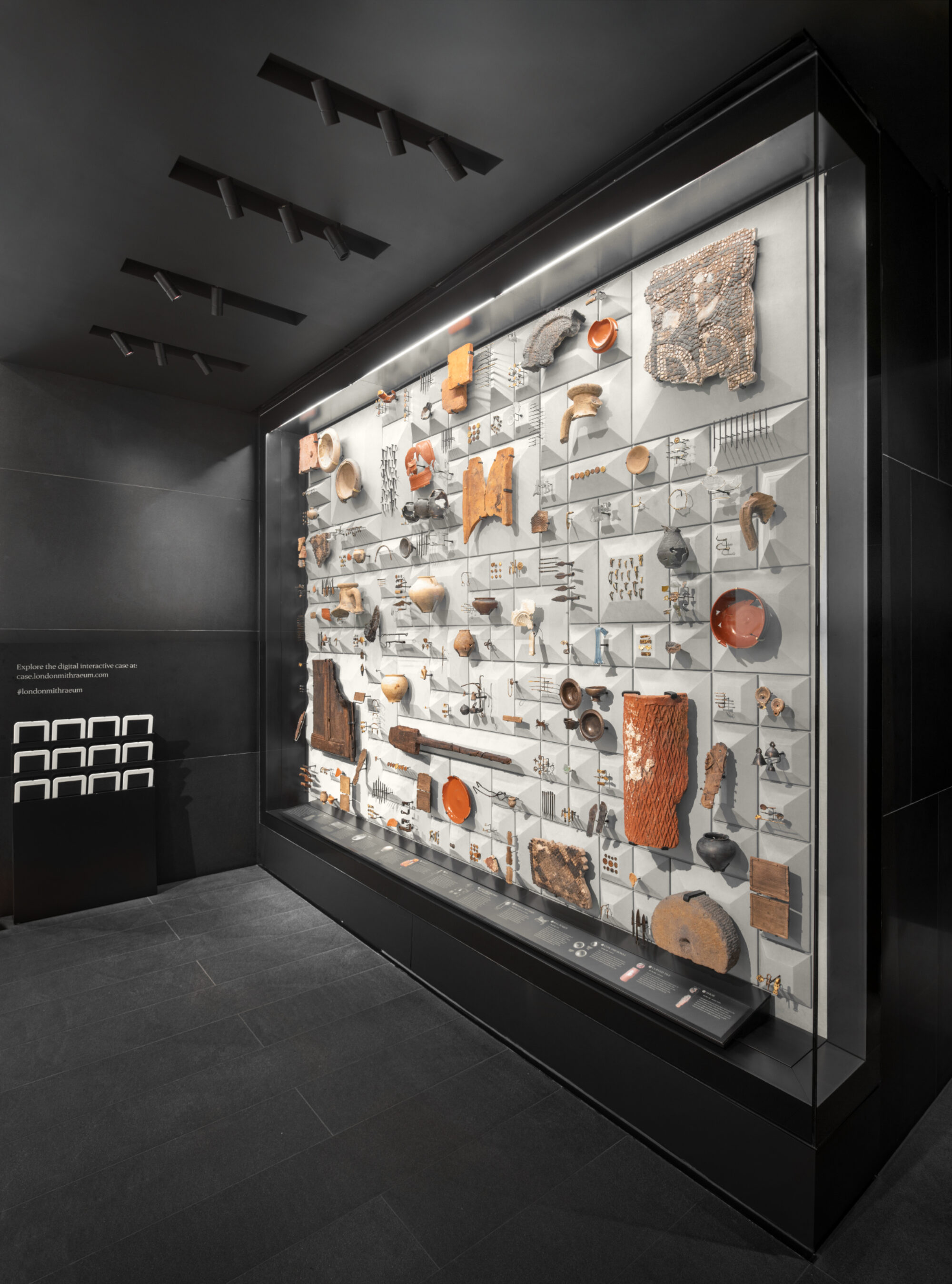 Mithraeum Bloomberg Space - Projects - Goppion