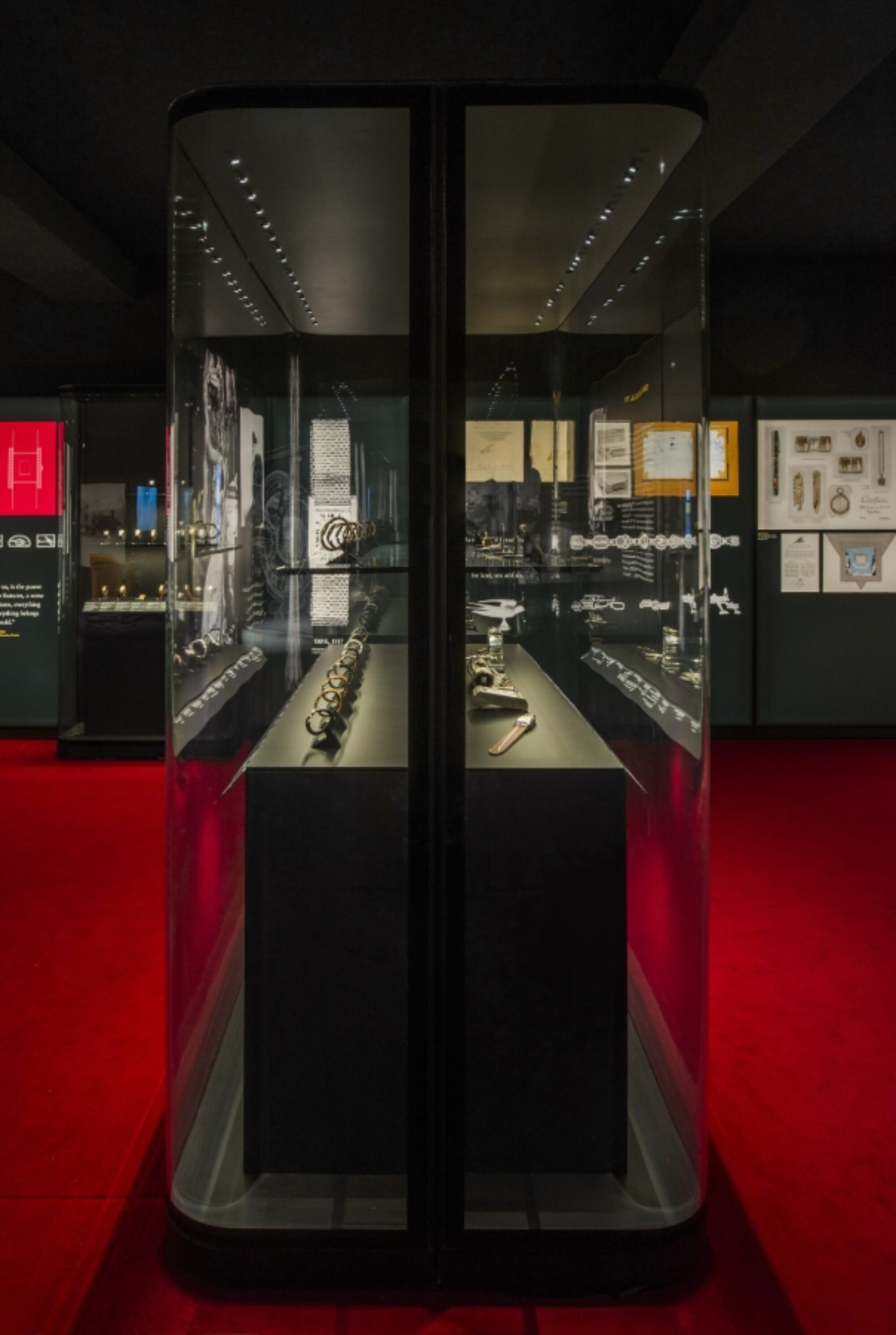 The Design Museum – Cartier in motion - Projects - Goppion