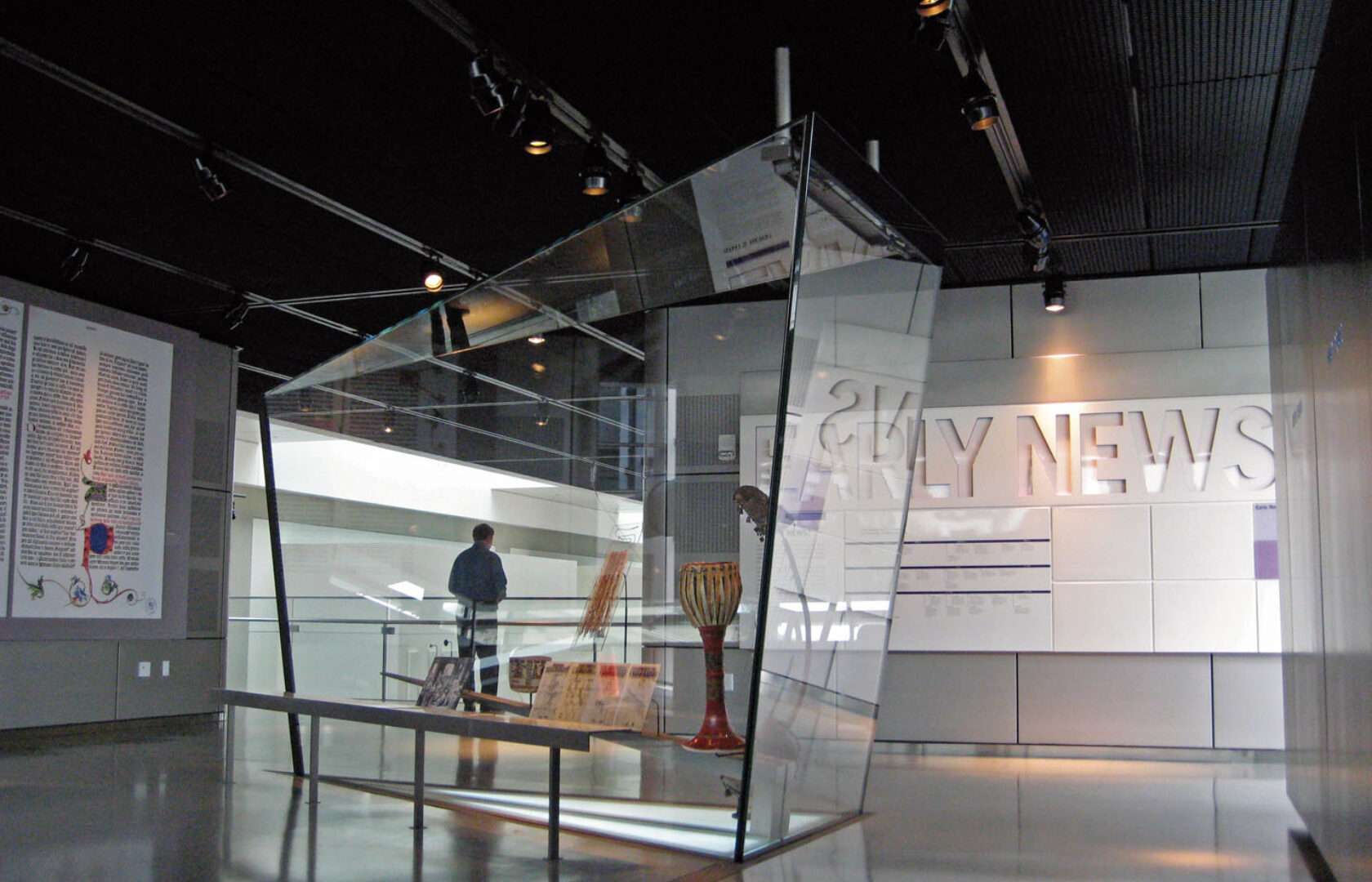 Newseum - Projects - Goppion