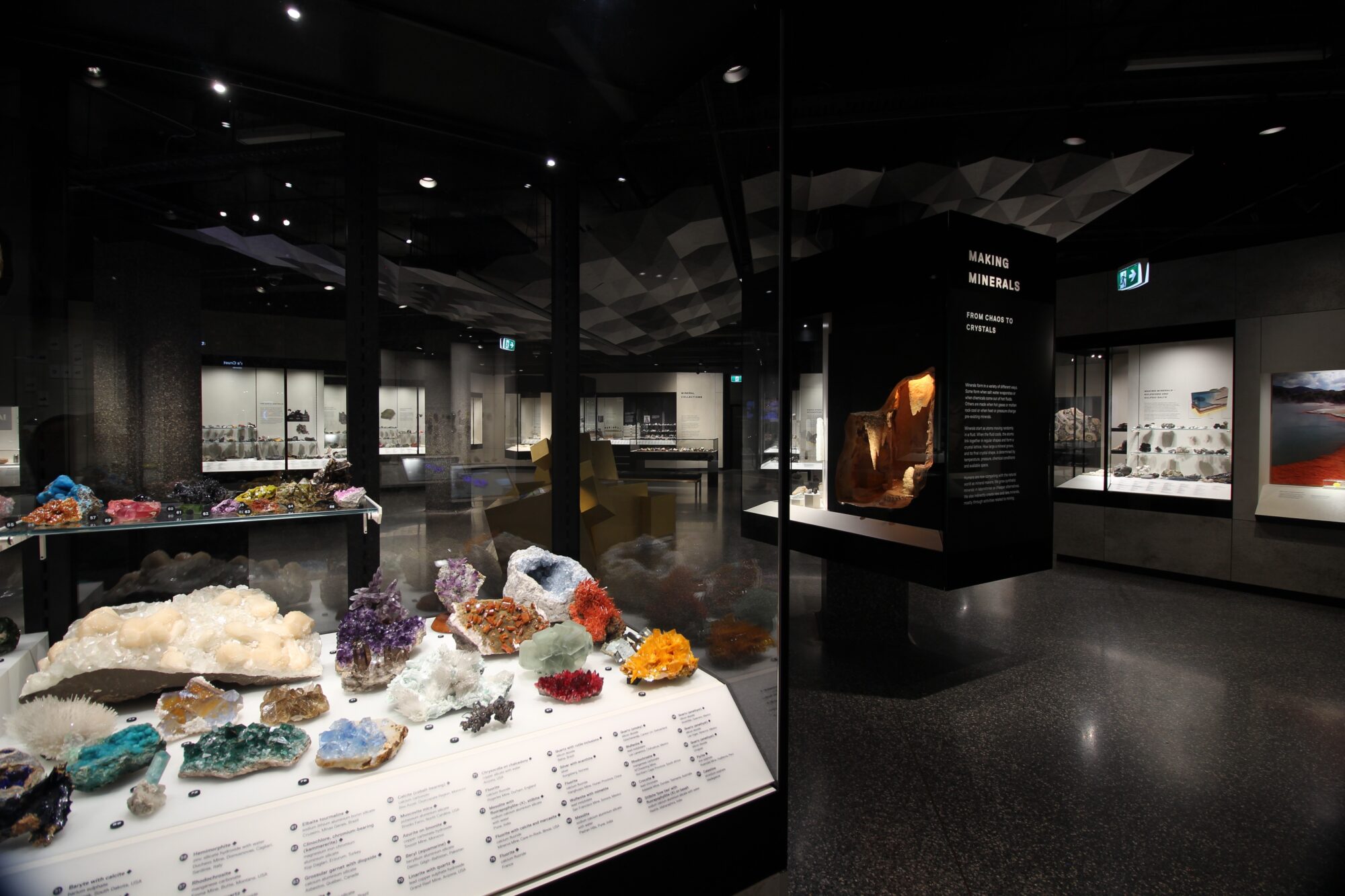 Australian Museum, Sydney – Glittering Prize: The Minerals Gallery ...