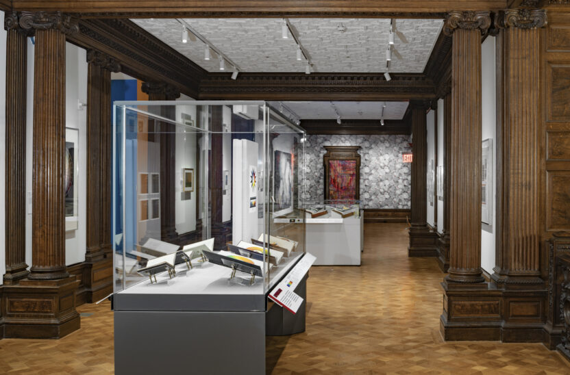 Q-Class - Display Cases - Goppion